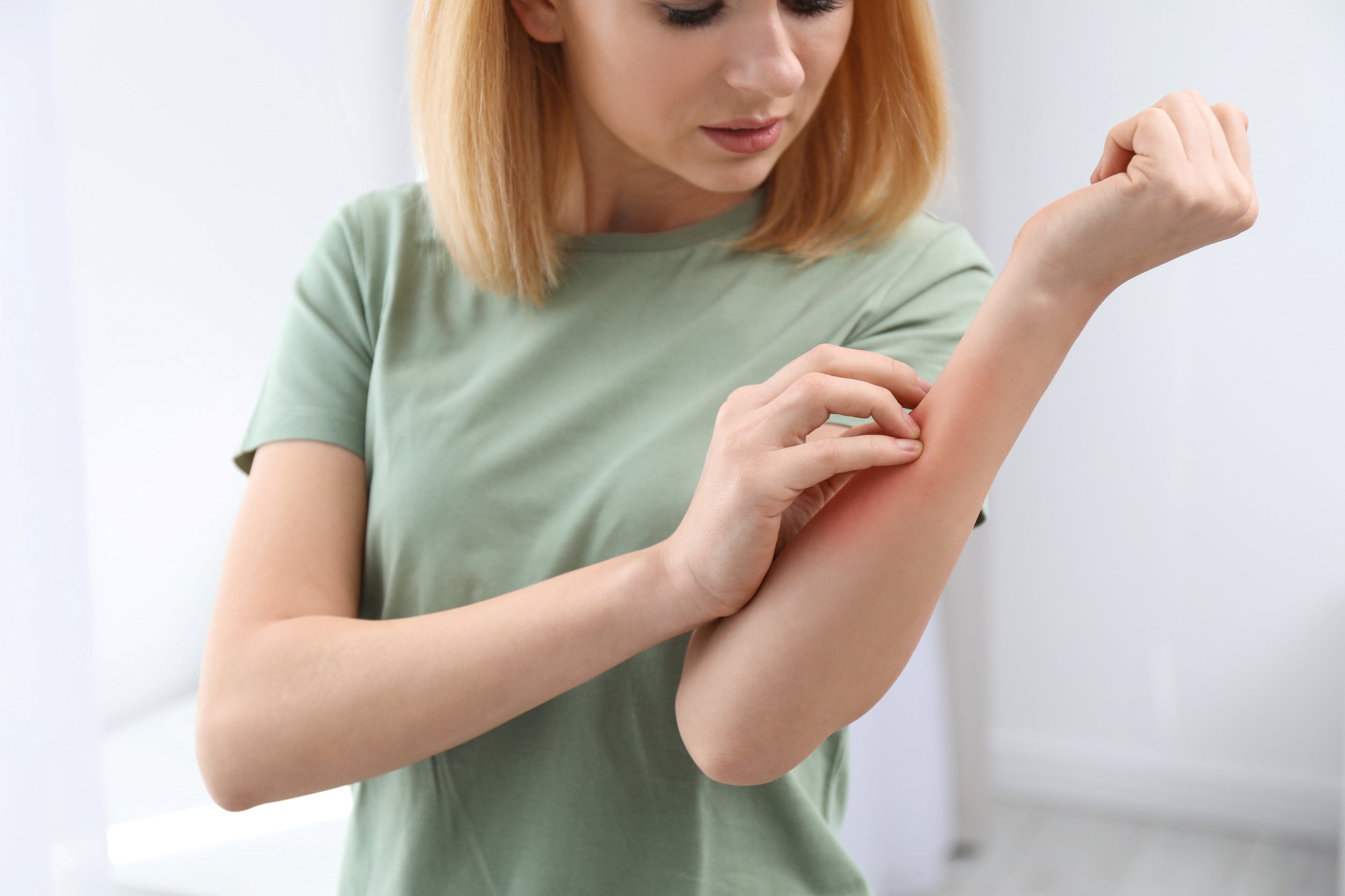 Calm Sensitive Skin: A Gentle NZ Skincare Routine | Scenturie